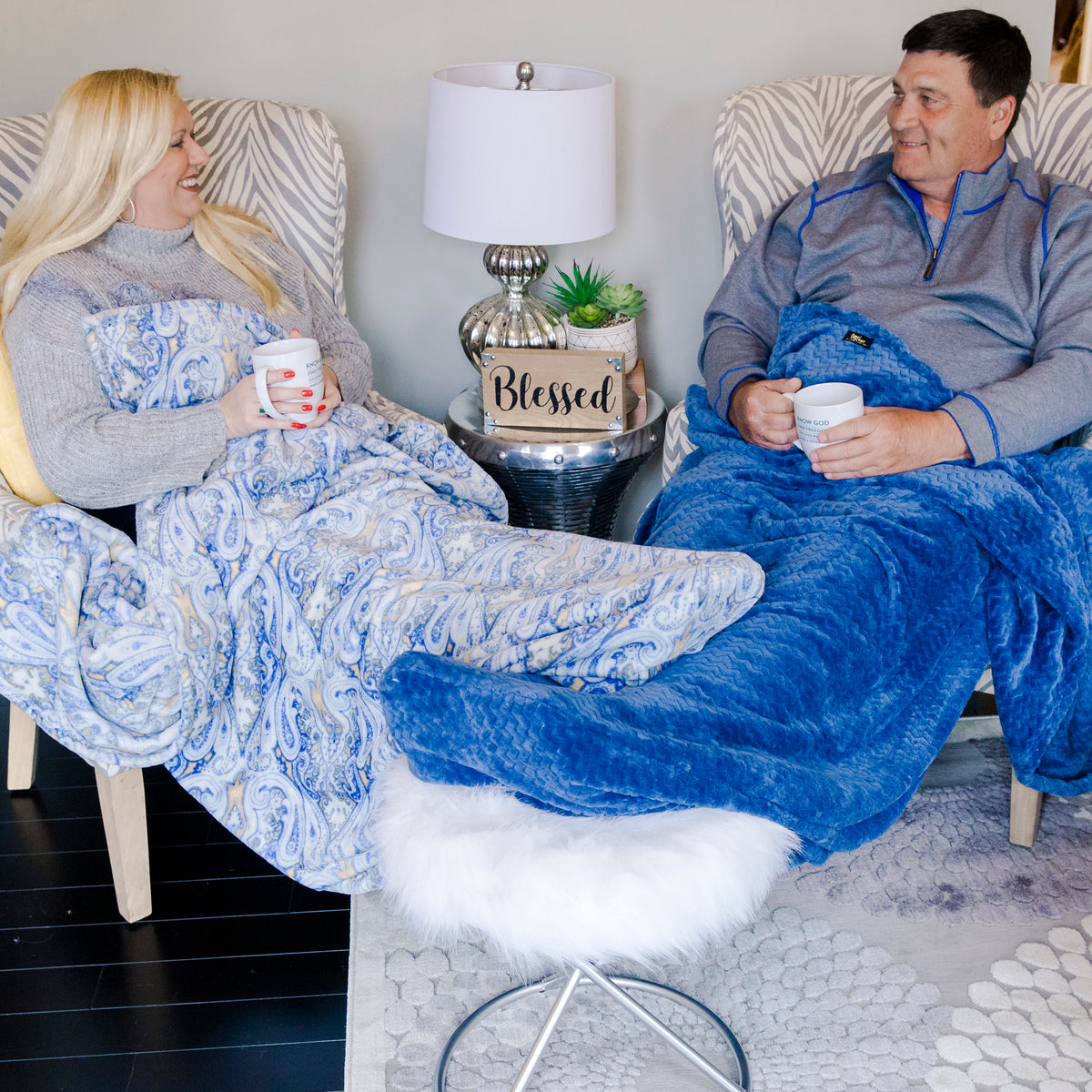 Blue Fleece Foot Pocket Blanket & Gorgeous Throw - PediPocket